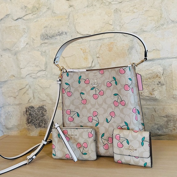 Coach | Bags | Coach Cherry Mollie Large Bucket Bag ...